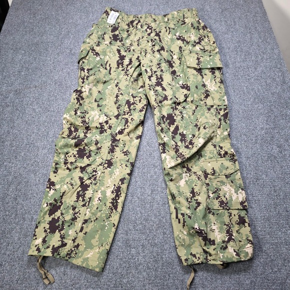 Pants | Us Navy Working Uniform Type Iii Camo Cargo Pants Large Short ...